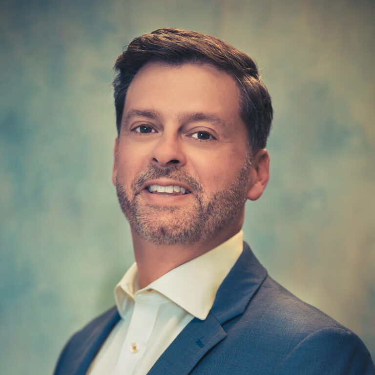 Meet The Team - Magerparuas